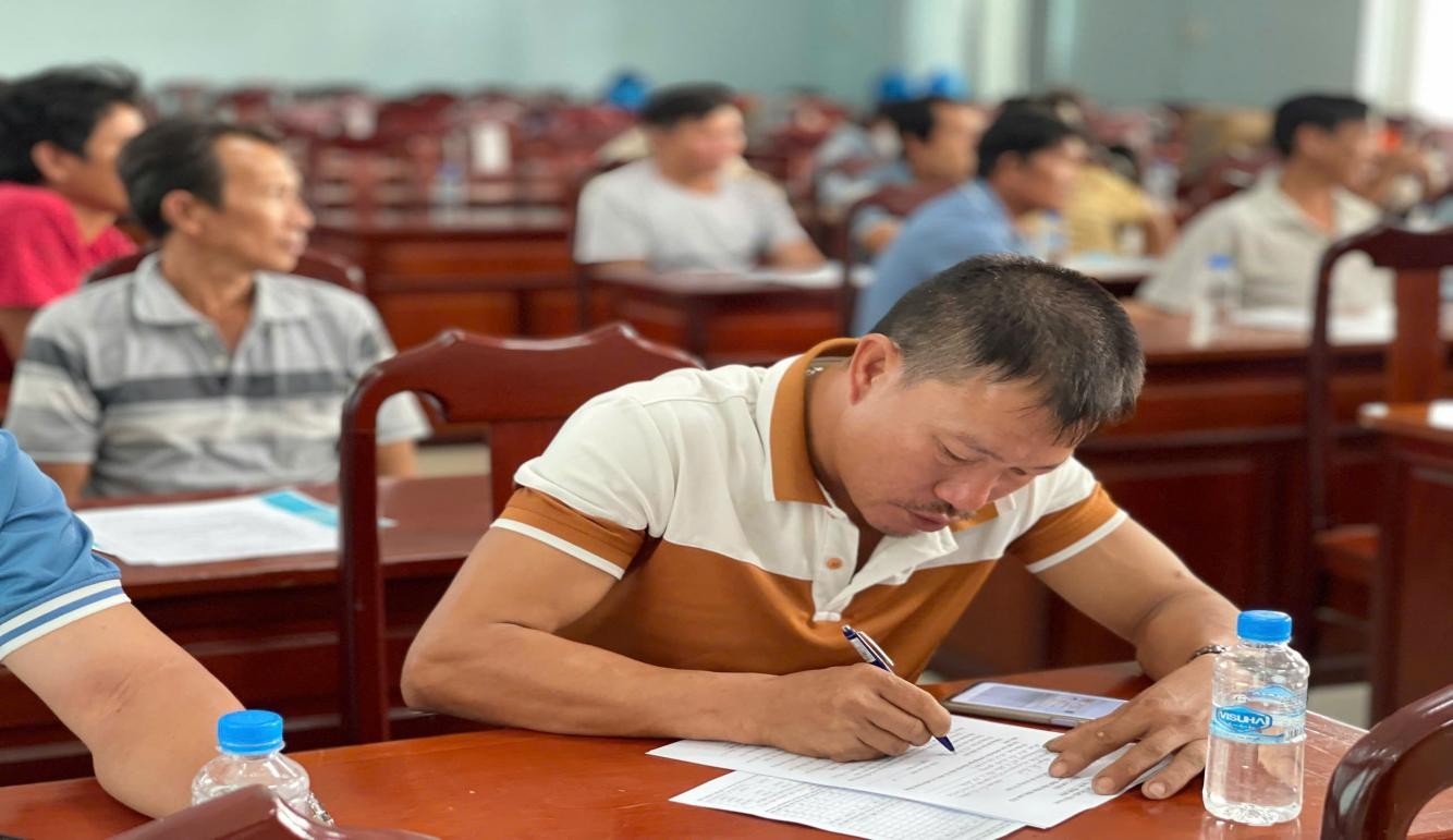 Công an phường Tô Châu phối hợp tuyên truyền phòng, chống khai thác IUU ...